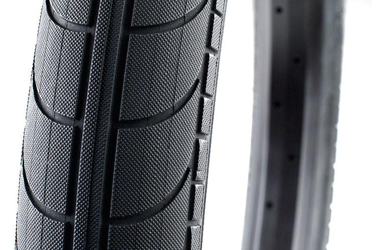 Stranger Tires / Tubes – Primo & Stranger